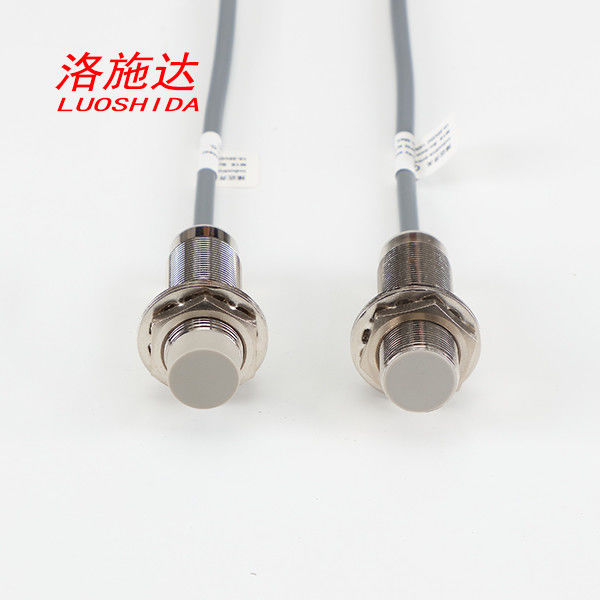 DC 3 Wire Metal Cylindrical M18 Inductive Proximity Sensor For Metal Detection